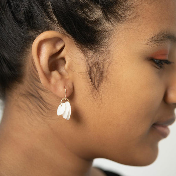 Carry Her Story, A Collection Celebrating Resilence and Courage – Forai